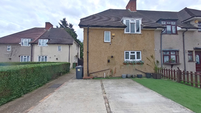 Hayden Road, RM8